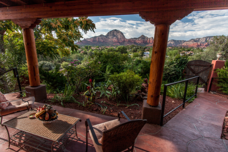 A Sunset Chateau - Stash Hotel Rewards