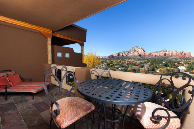 A Sunset Chateau - Stash Hotel Rewards