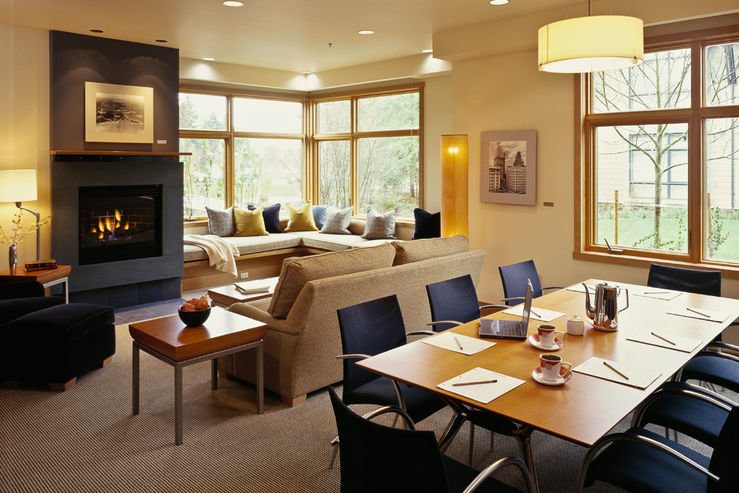 Cedarbrook Lodge - Stash Hotel Rewards