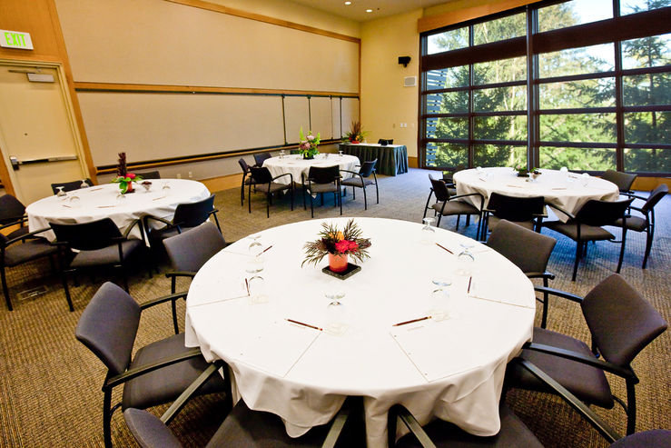 Cedarbrook Lodge - Stash Hotel Rewards