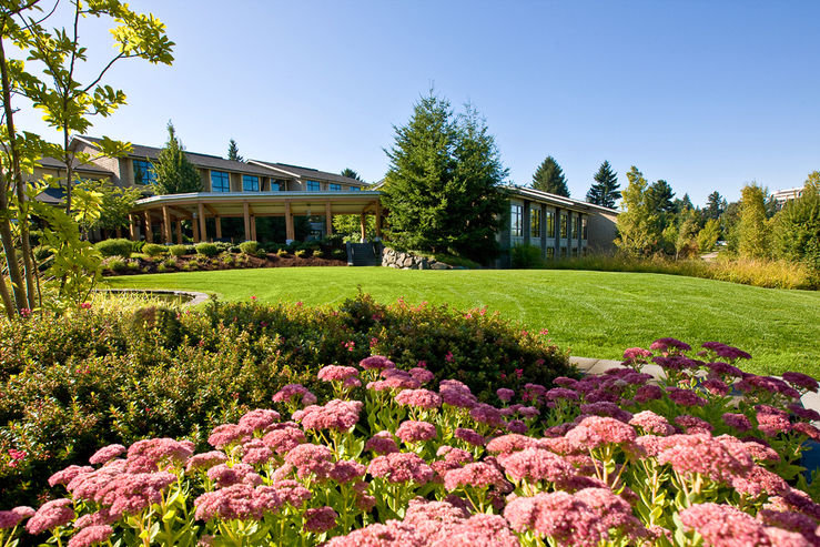 Cedarbrook Lodge - Stash Hotel Rewards