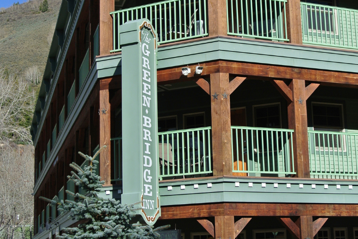 The Green Bridge Inn - Stash Hotel Rewards