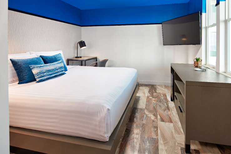 Pacific View Inn - Stash Hotel Rewards